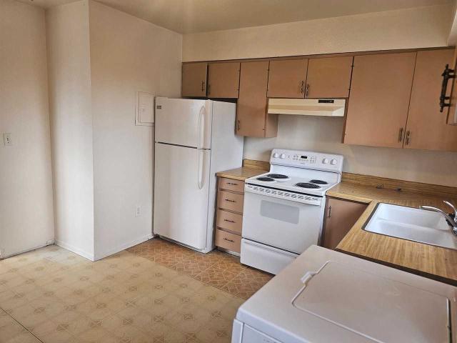 12th Place 2 Bedroom Apartment for Rent at 8280 W 12th Pl, Lakewood, CO 80214 Eiber