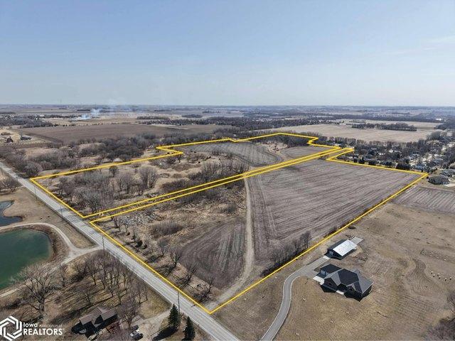 12th St NE, Mason City, IA 50401