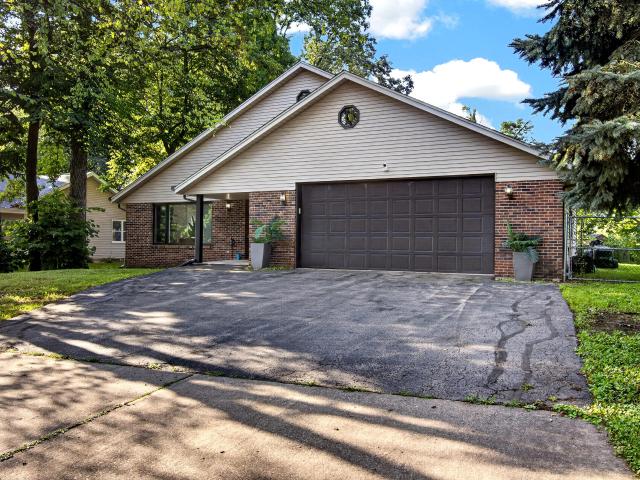 13043 W Lancaster Ave