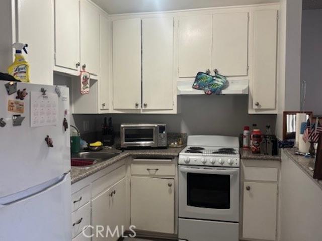 13040 Dronfield Ave, Unit 12, Sylmar, CA 91342 | MLS #SR25128 | Compass