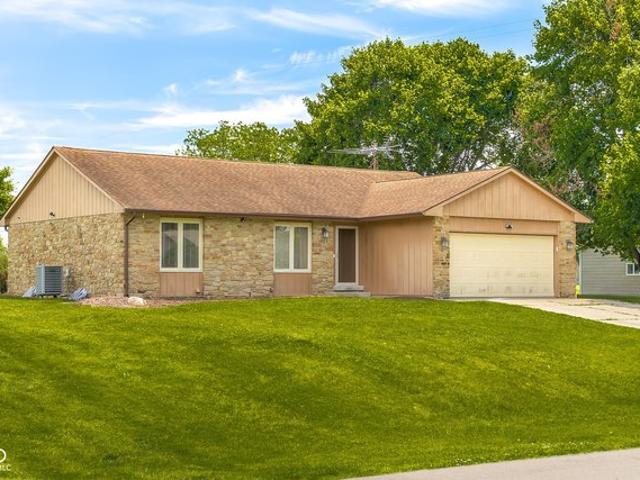 13041 River Grove Dr, Columbus, IN 47203