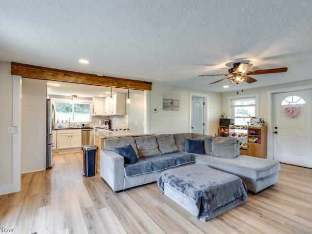 13042 Portage Street