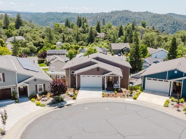 13042 Sweetbriar Ct, Auburn, CA 95603