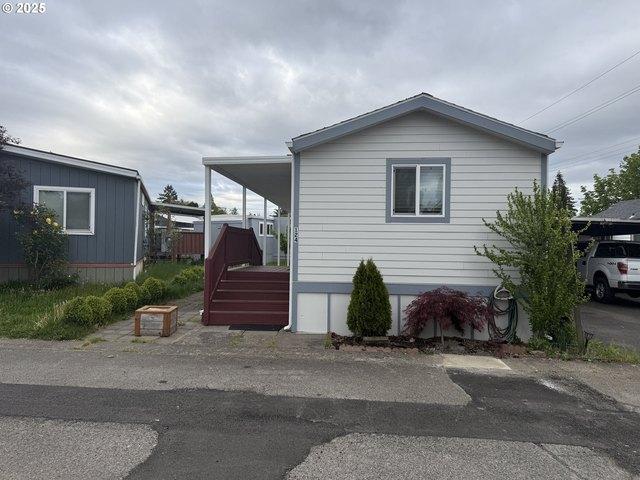 13045 SE Stark St Unit 124, Portland, OR 97233