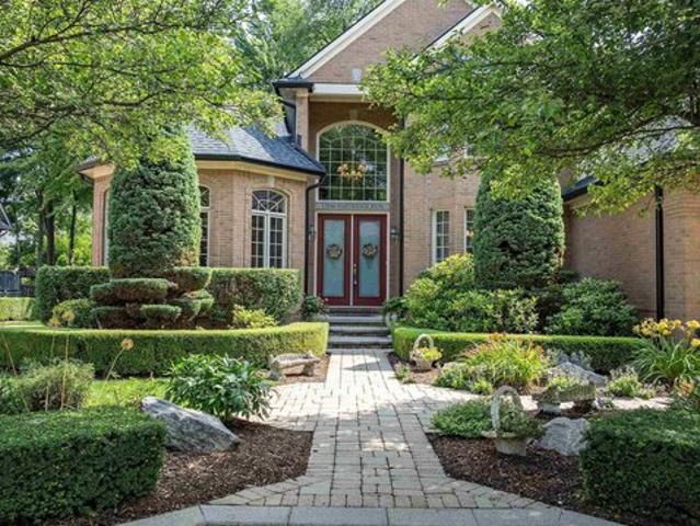 13046 Partridge Run Dr, Shelby Township, MI 48315