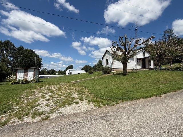 13048 E Fourth Cross St, New Boston, IN 47531