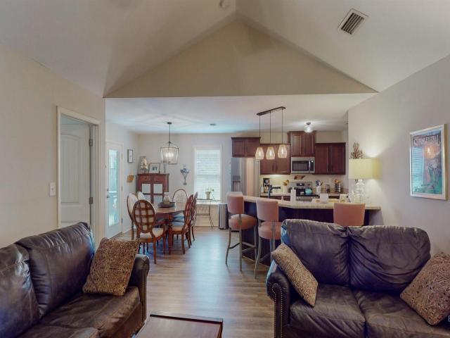 1304 Majesty Loop