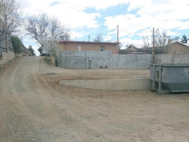 1304 Montoya Pl, Santa Fe, NM 87505