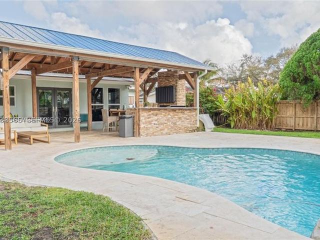 1304 N 40th Ave, Hollywood, FL 33021