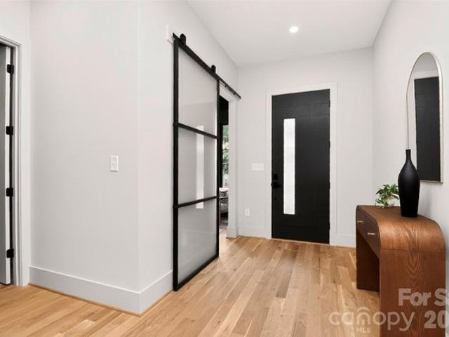 1304 N Caldwell St, Charlotte, NC 28206