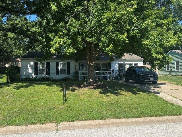 1304 N Indian Ln, Independence, MO 64056