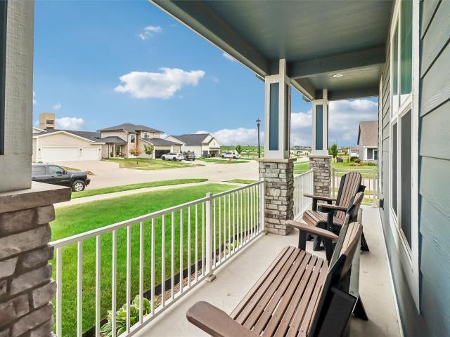 1304 NE Heritage Drive