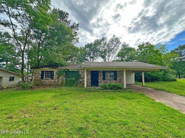 1304 NE 1st Ave, Magee, MS 39111