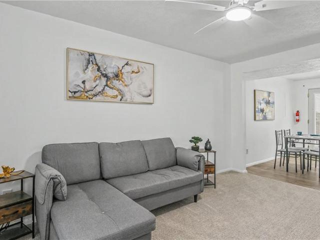 1304 Curtin CT