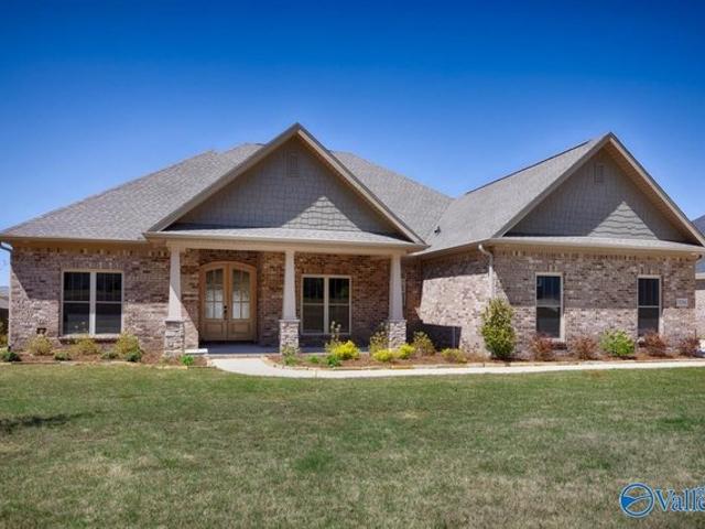1304 Camellia Court Cir SE, Huntsville, AL 35803