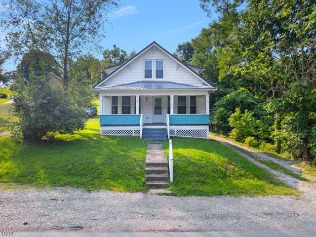 1304 Division St, Parkersburg, WV 26101