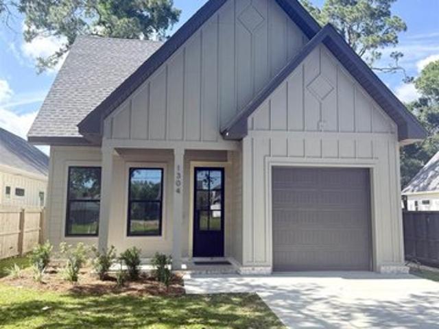 1304 E Fisher St, Pensacola, FL 32503