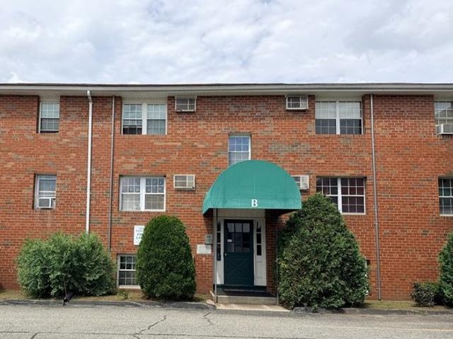 1304 Elm St Apt 1B, West Springfield, MA 01089