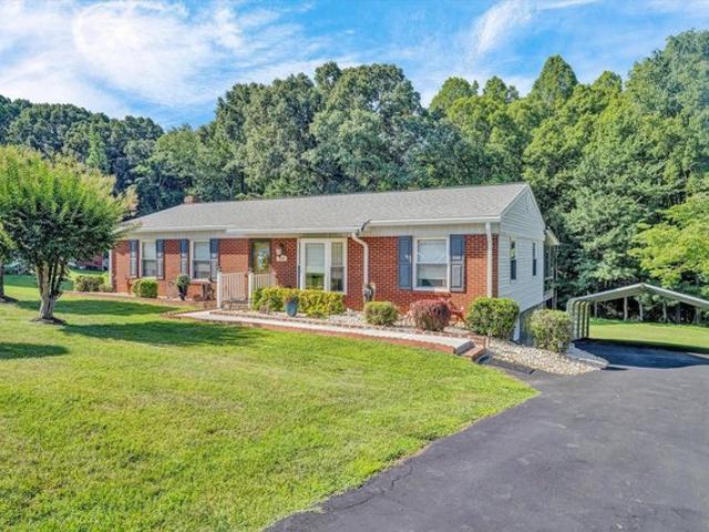 1304 Gilmore Cir, Lynchburg, VA 24501