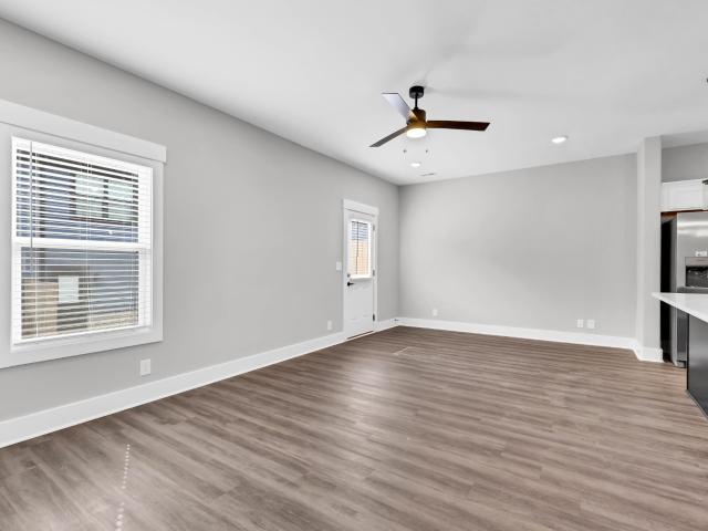 1304 Jonathan Wade Cir, Unit 1304, Clarksville, TN 37043 | MLS #3000