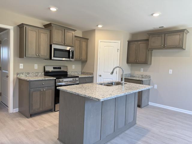 1304 Lakewalk Dr