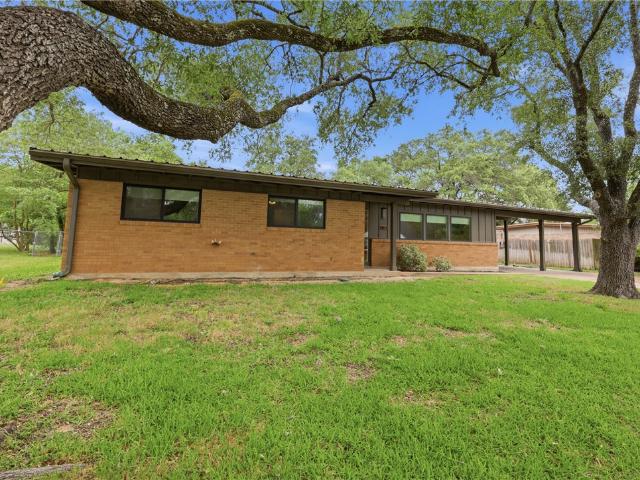 1304 Leacrest Drive