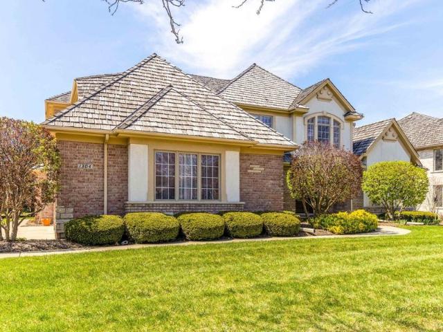 1304 Lingonberry Ct, Libertyville, IL