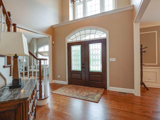 1304 Lingonberry Ct, Libertyville, IL