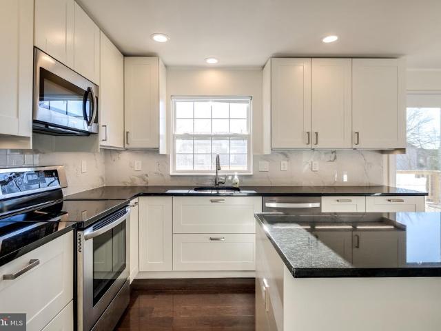 1304 Longbow Road