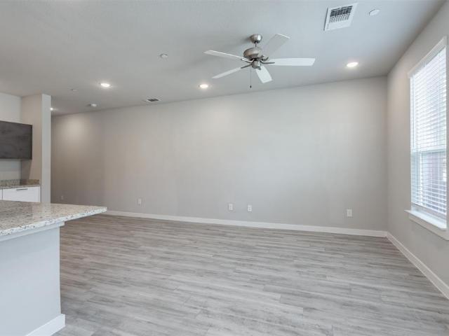 1304 Pebblebrook Drive