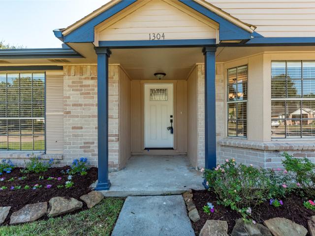 1304 Piney Woods Drive