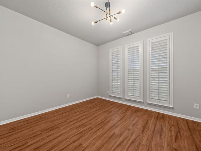 1304 Pine Stream Drive S
