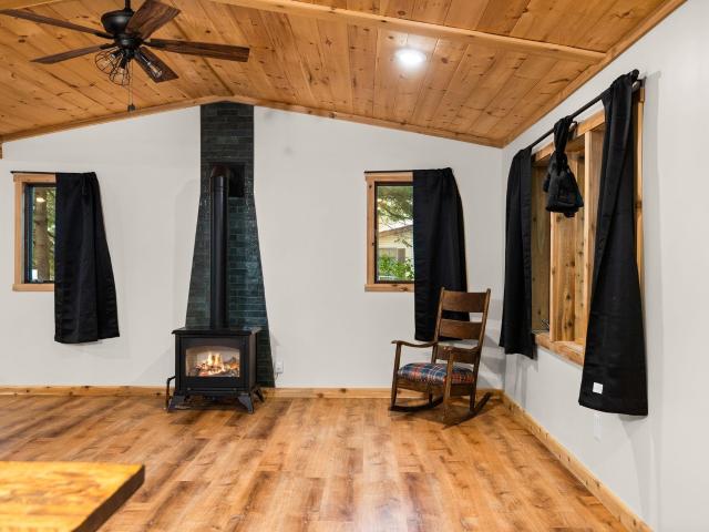 1304 Poplar Drive, Ne # Lot: 5