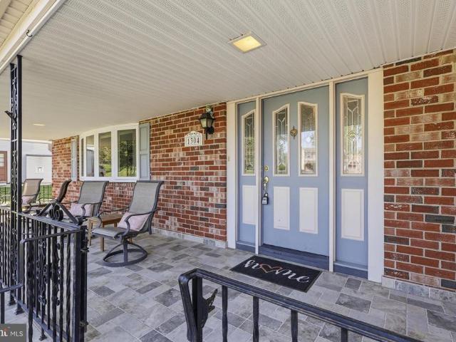 1304 Sturbridge Drive