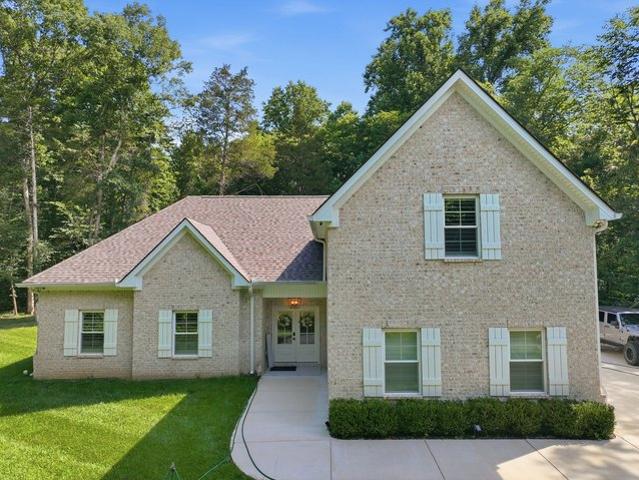 1304 Summer Station Dr, Chapel Hill, TN 37034