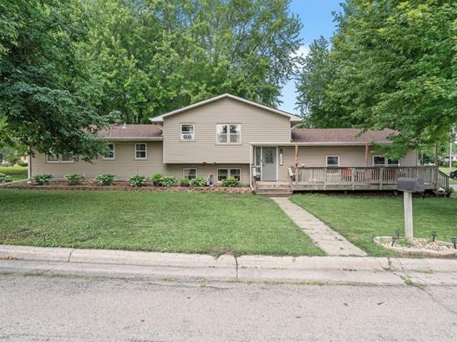 1304 Swanhill Dr, Albert Lea, MN 56007