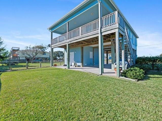 1304 S Church Street, ROCKPORT, TX 78382