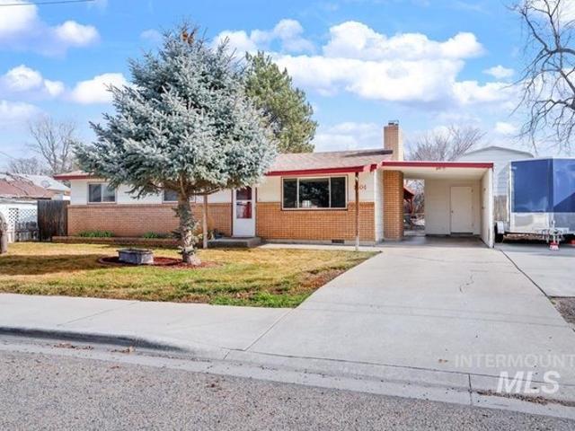 1304 S Holly St, Nampa, ID 83686