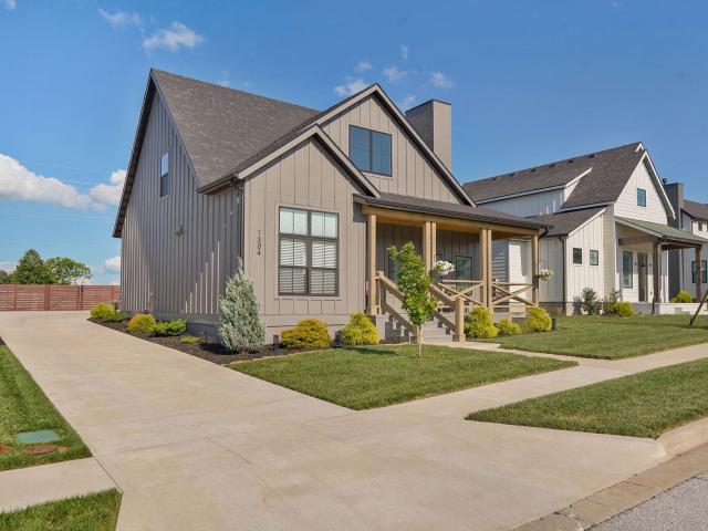 1304 S Wilder Trail