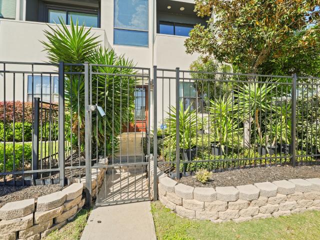 1304 W Dallas St, Houston, TX 77019 | MLS #10366