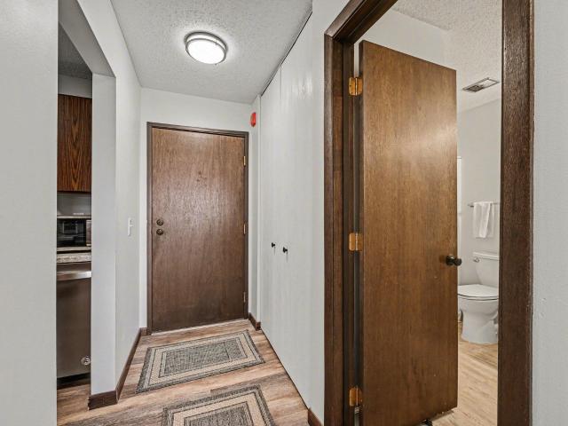 1304 W Medicine Lake Drive # 221