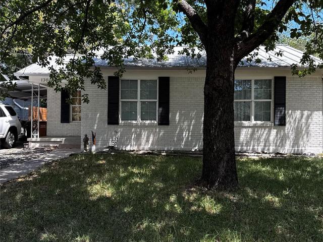 1304 W St Johns Ave