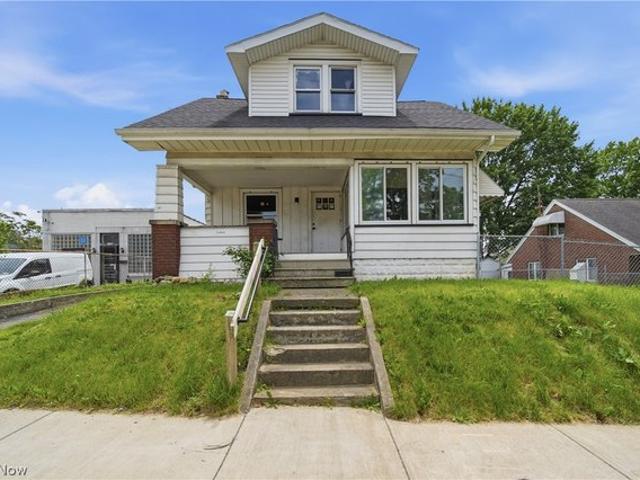 1304 W Waterloo Rd, Akron, OH 44314