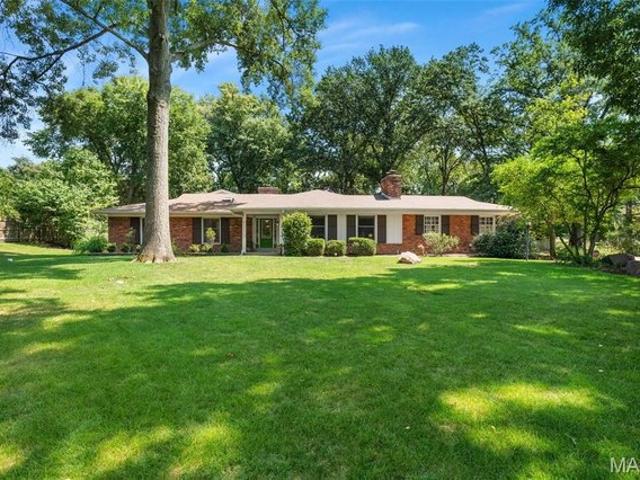 1304 Wilton Ln, Kirkwood, MO 63122