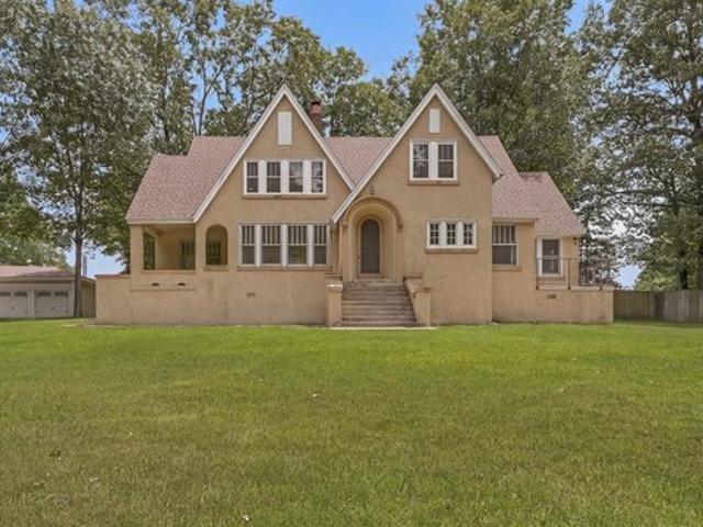 1304 Wirt St, Paragould, AR 72450
