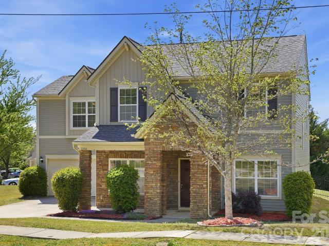 1304 Woodglen Lane