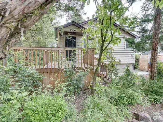 1304 15th Ave S, Seattle, WA 98144 MLS 2256590
