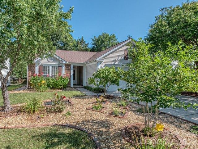 13050 Planters Row Dr, Charlotte, NC 28278