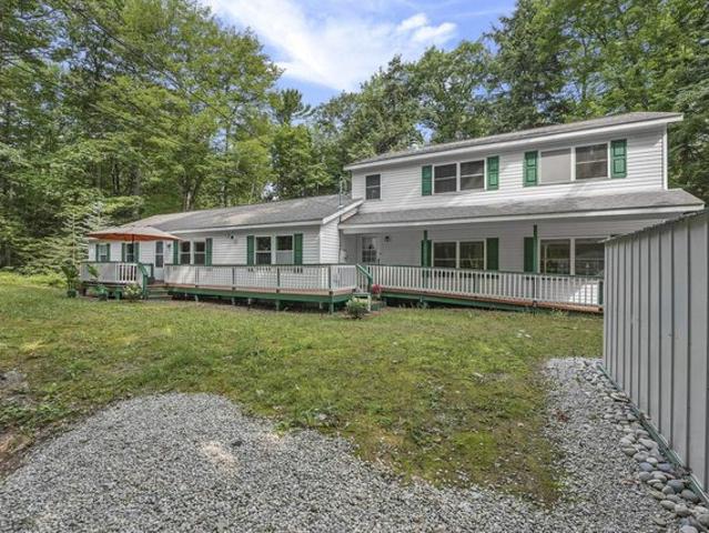 13057 N Cherry Wood Ct, Northport, MI 49670