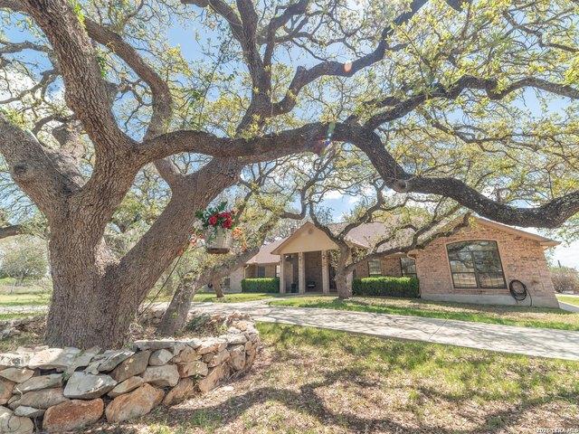 13055 Tonne Dr E, New Braunfels, TX 78132